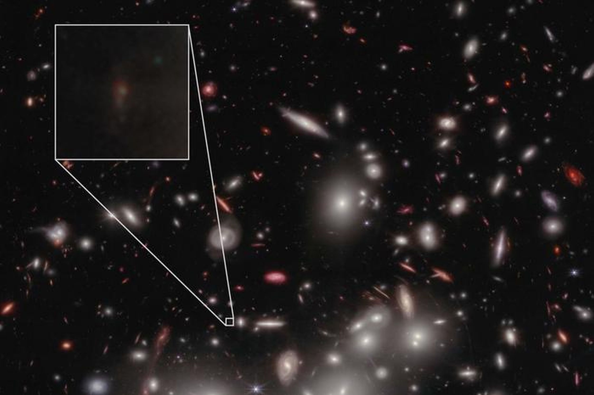 Cea mai „estompată” galaxie observată în Universul timpuriu