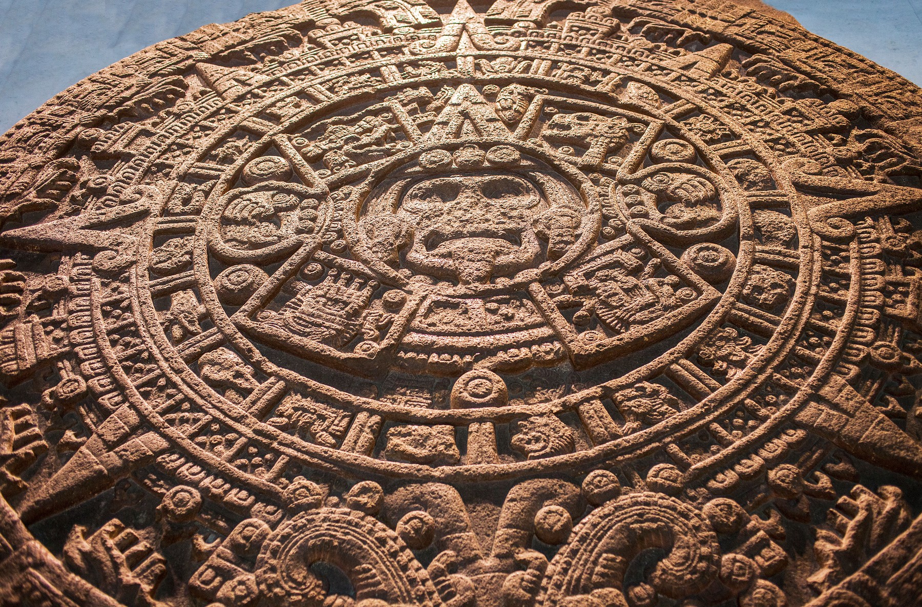 De ce aztecii nu au invadat Europa?