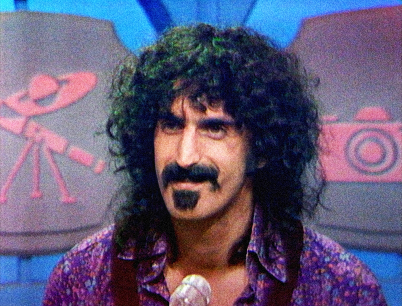 Frank Zappa: „Există mai multă prostie decât hidrogen în Univers”