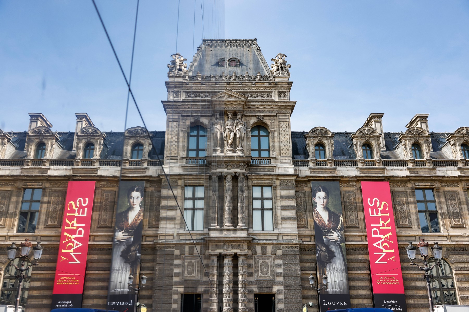 Franța a adoptat o lege ce permite muzeelor să restituie operele de ...