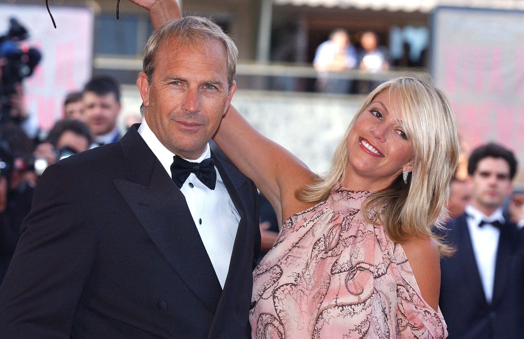 Ce pensie alimentară va plăti actorul Kevin Costner fostei sale soții?