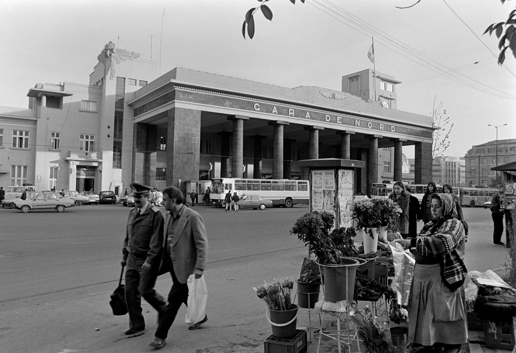 Cum a vrut Nicolae Ceauşescu să demoleze Gara de Nord, construită din ...