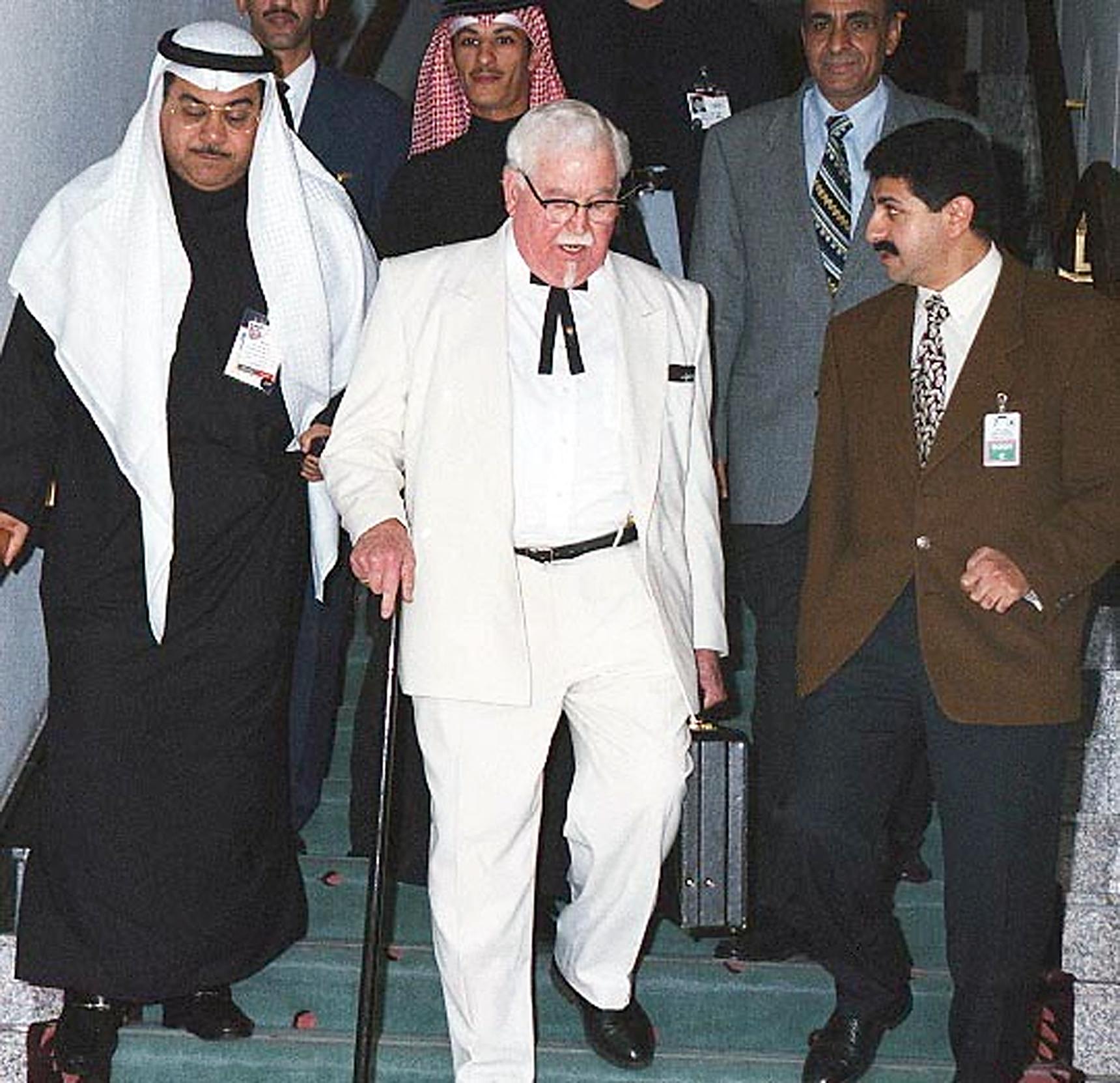 Harland Sanders, inventatorul celor mai iubite aripioare de pui