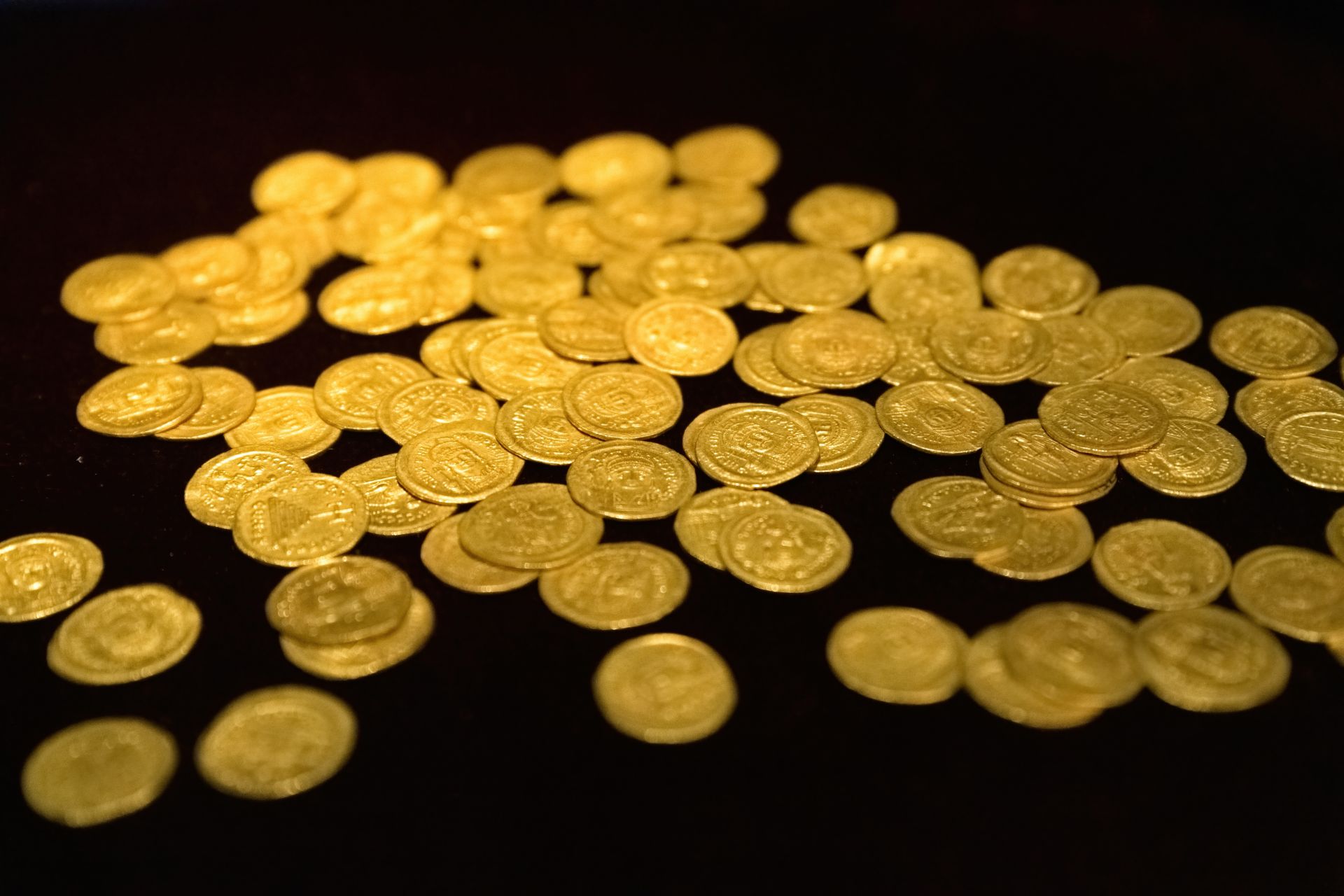 Monede de bronz confiscate în Norvegia dezvăluie secretele comerțului ...