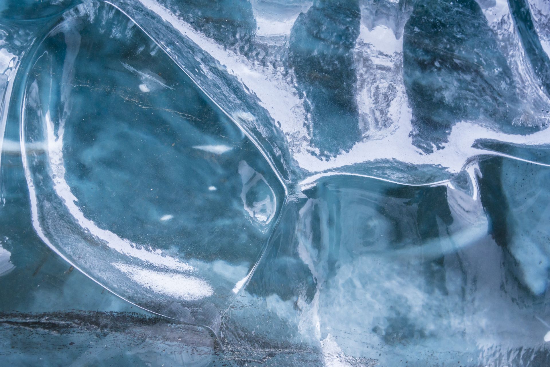 O formă ciudată de gheață se topește doar la temperaturi extreme