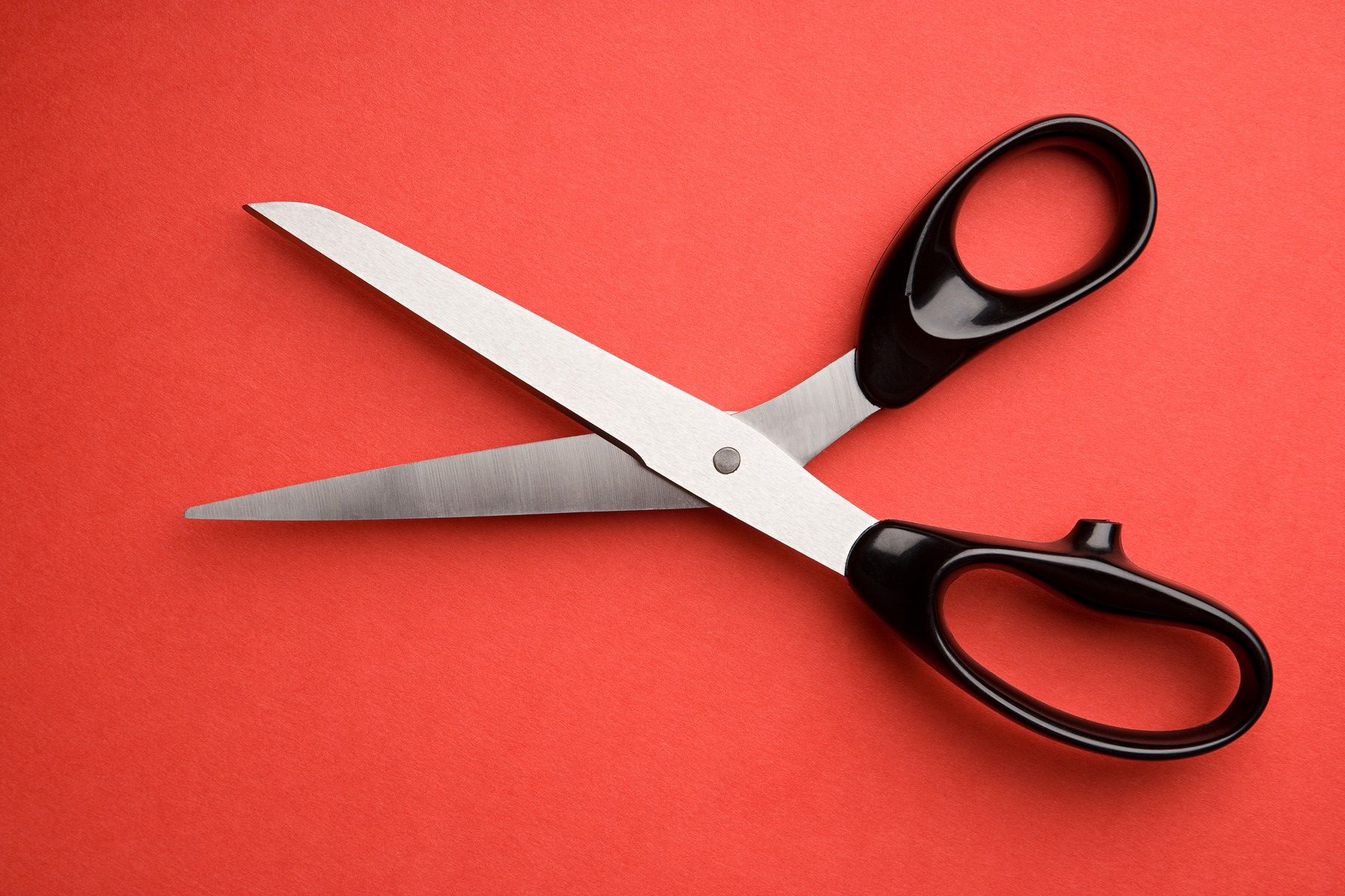 Test de cultură generală. Cine a inventat foarfeca?