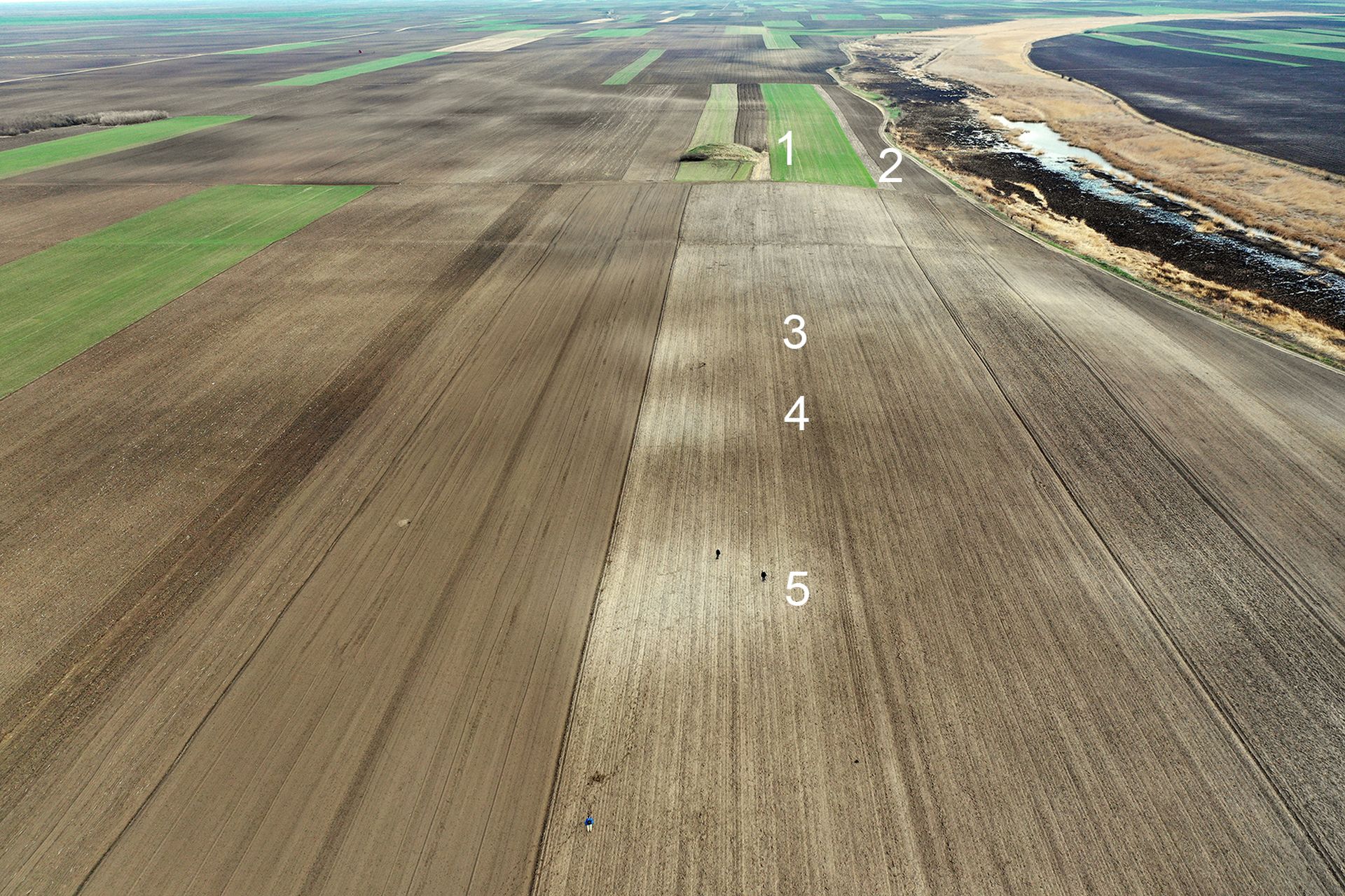 Cine a construit mega-forturile din Epoca Bronzului din Europa?