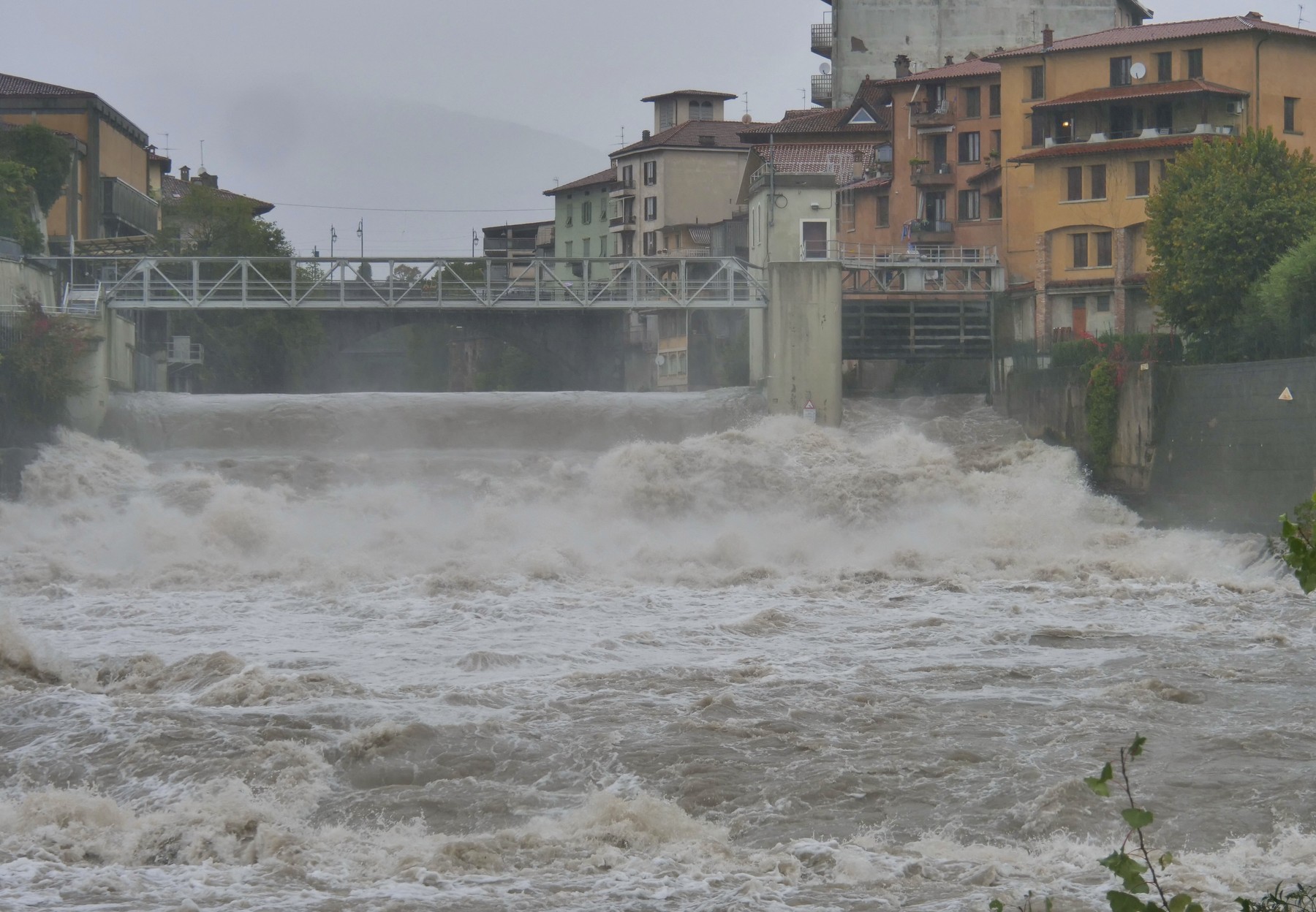 O furtună „fără precedent în ultimii 100 de ani” a făcut ravagii în Toscana