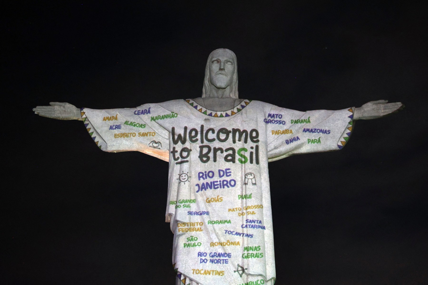 Ce mesaj a apărut pe statuia lui Iisus din Rio de Janeiro?