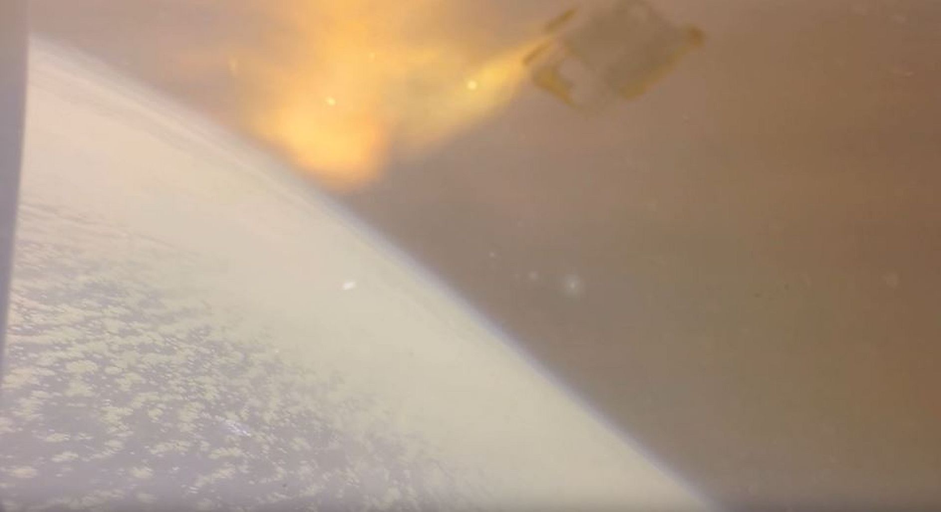 Imagini incredibile de la NASA cu reintrarea în atmosferă a navei ...