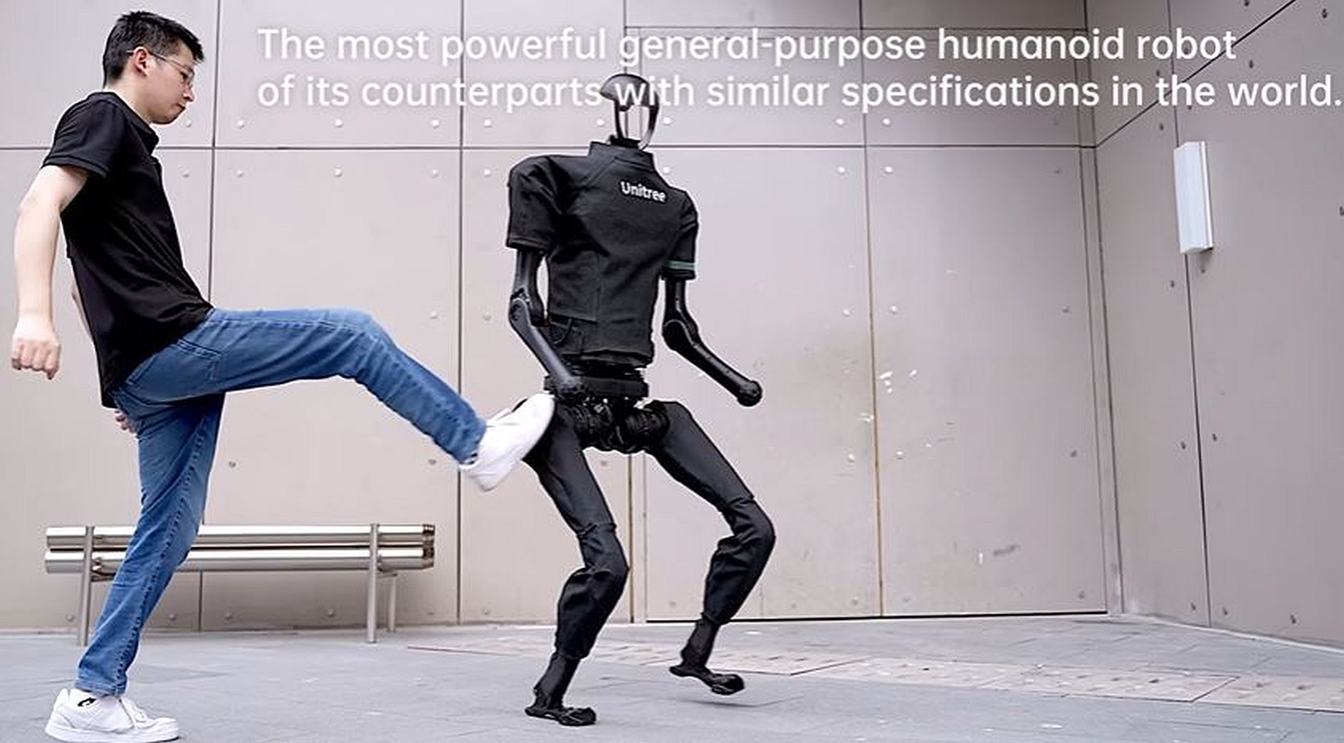 O companie chineză a construit „cel mai puternic robot umanoid de uz ...