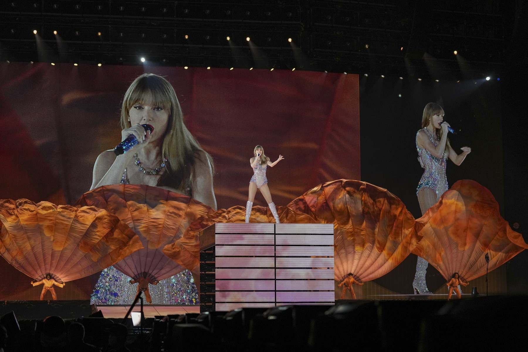 Cât au cheltuit fanii japonezi ca să o vadă pe Taylor Swift la Tokyo?