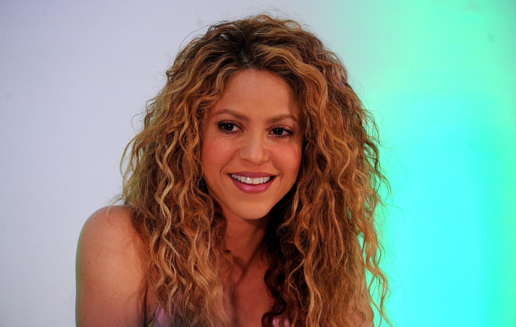 Shakira a fost respinsă din corul școlii pentru că ar fi cântat ca o ...