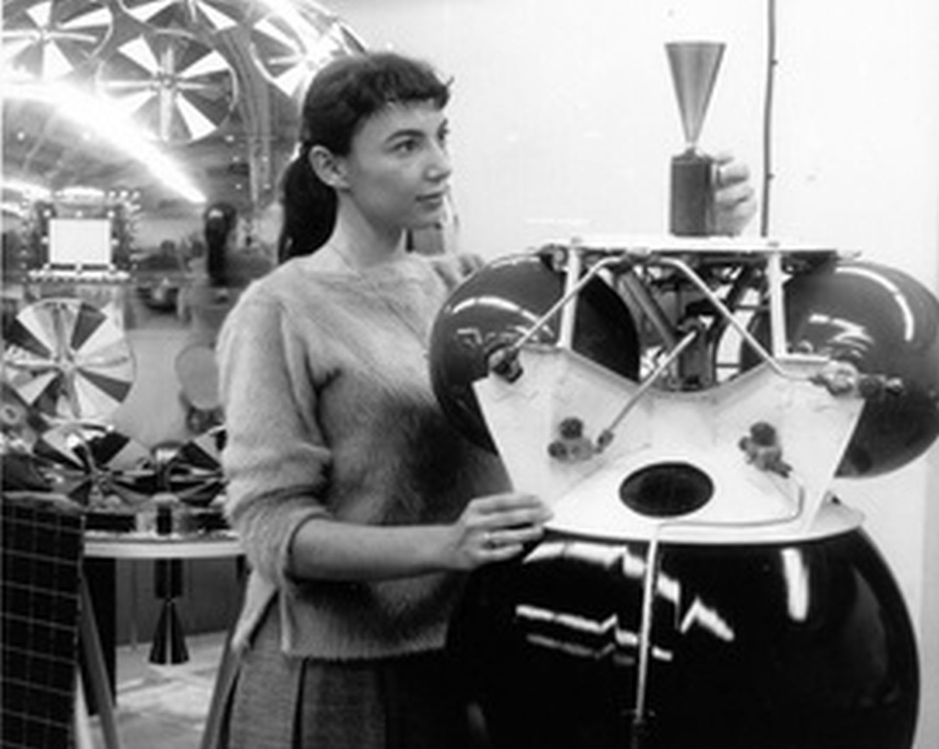 Judith Love Cohen, singura și prima balerină care a devenit inginer ...