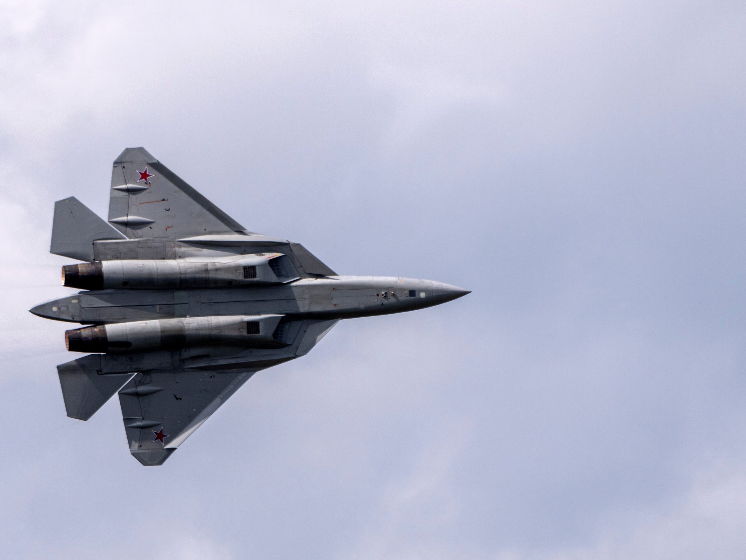 Rusia a deschis noi fabrici pentru producţia de avioane de ultimă ...