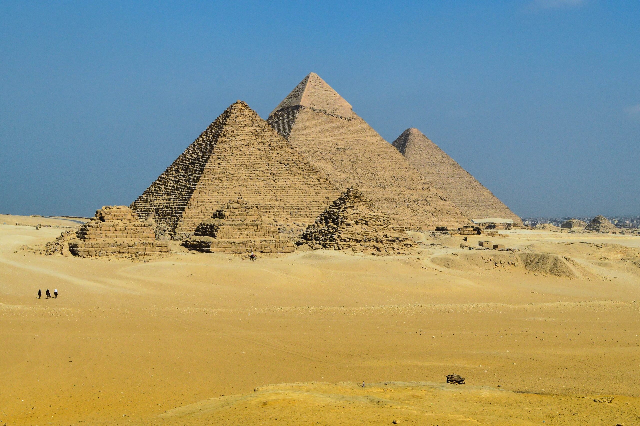 Test de cultură generală. Câte laturi are Marea Piramidă din Giza?