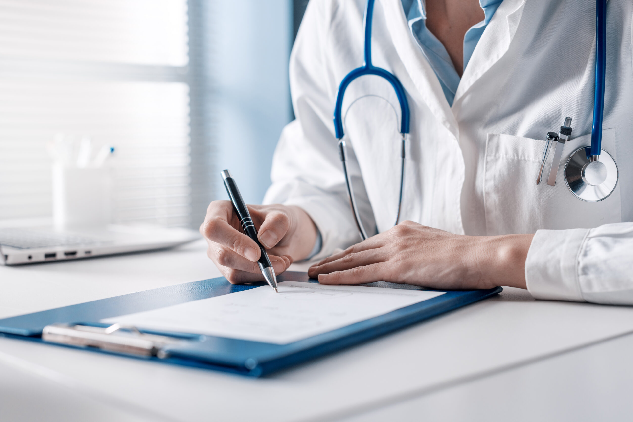 Cum să comunici eficient cu medicul: sfaturi esențiale pentru fiecare ...