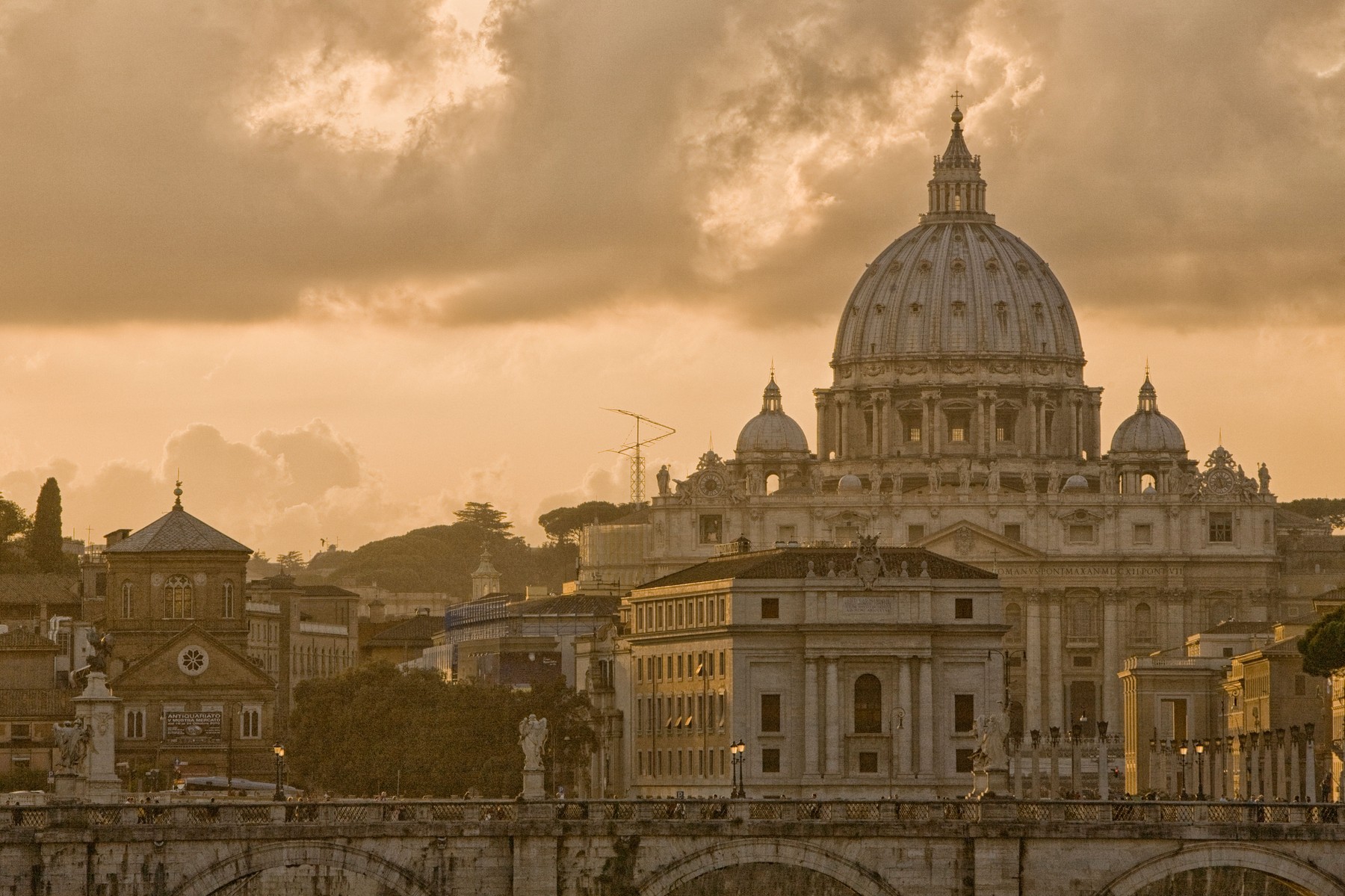 Vaticanul va returna zeci de artefacte culturale comunităților indigene ...