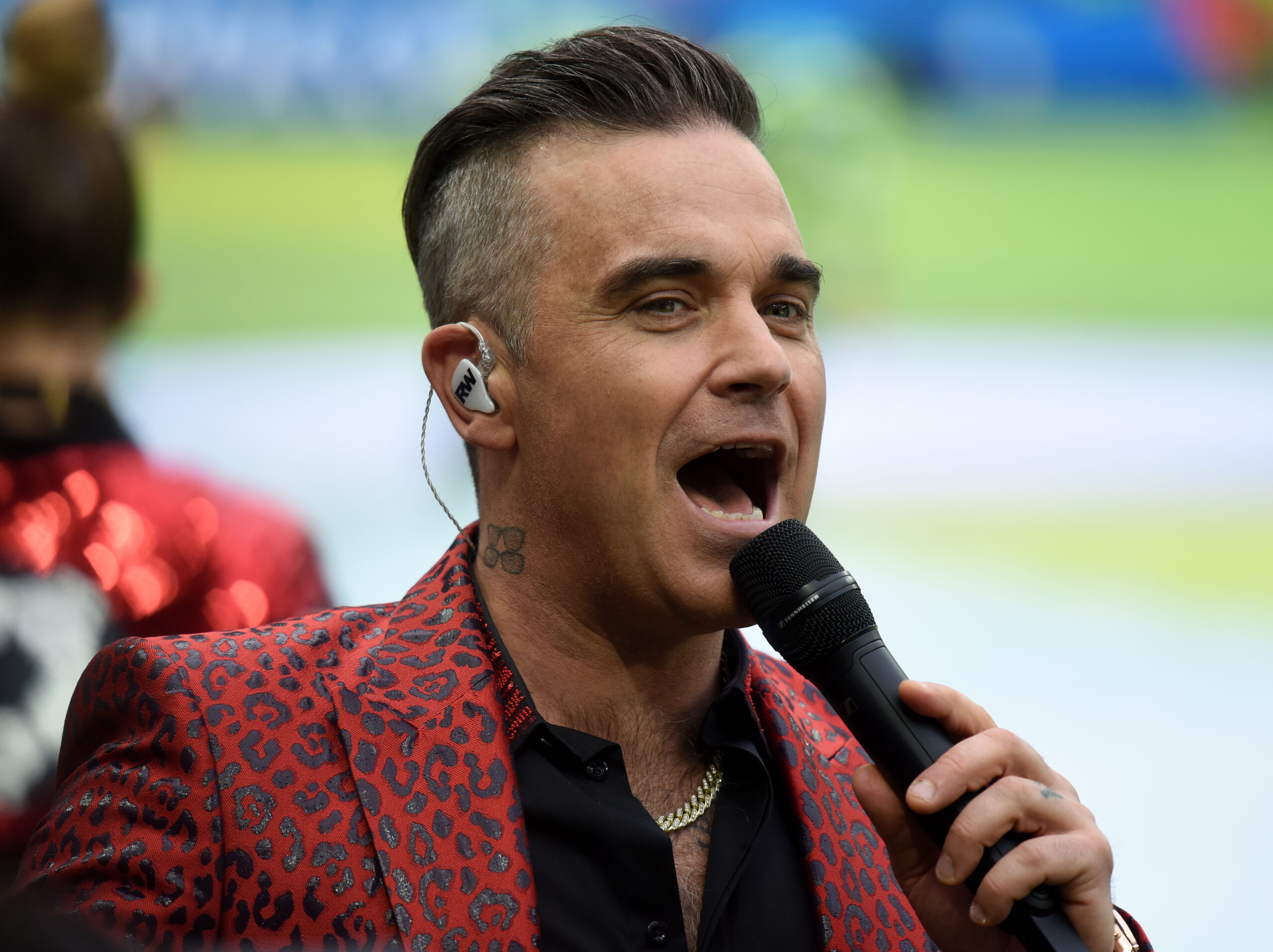 Robbie Williams a dezvăluit că ar suferi de sindromul Tourette