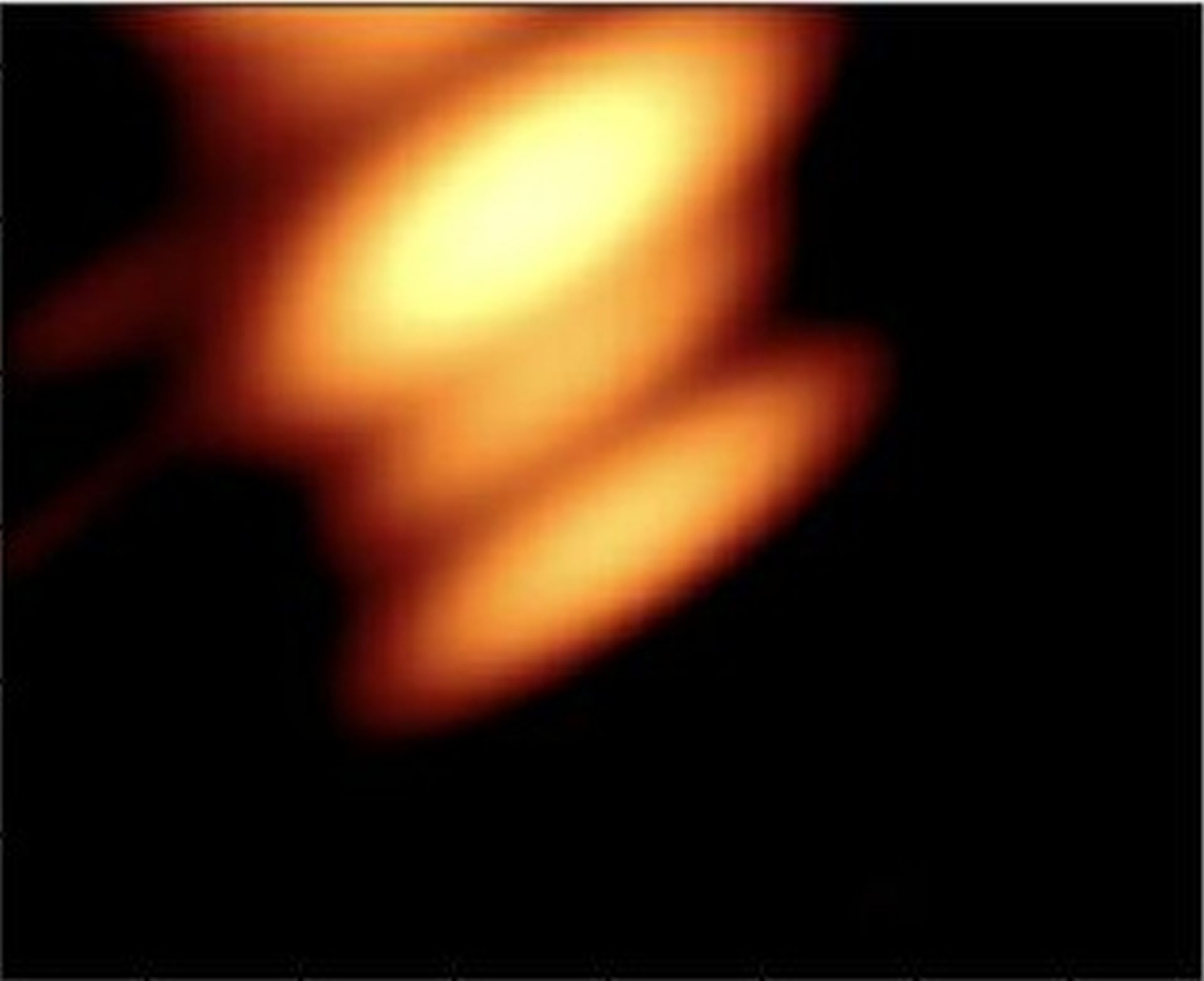 Pentru prima dată în istorie, astronomii au fotografiat două găuri ...