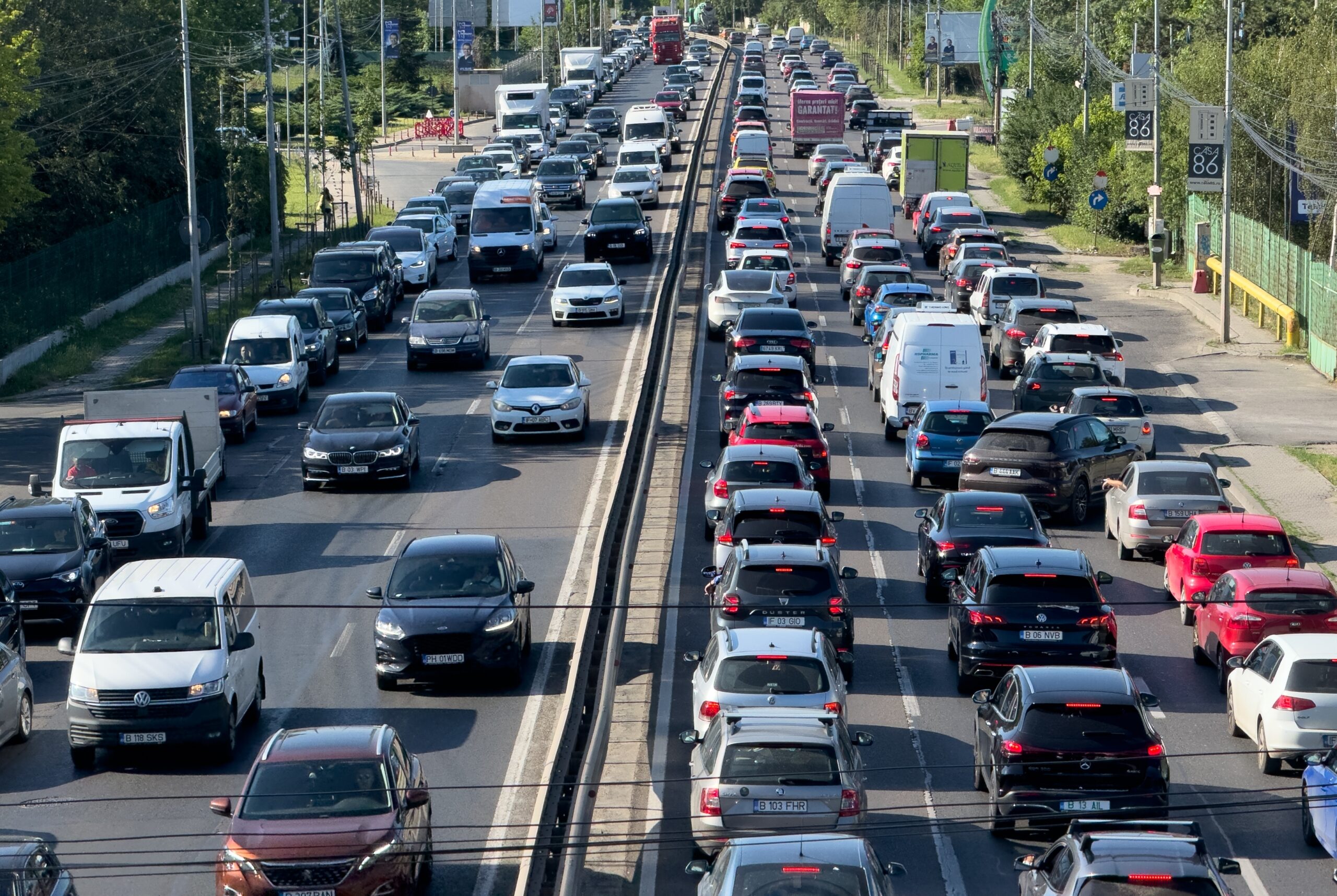 Parlamentul European a aprobat noi reguli pentru piața mașinilor vechi