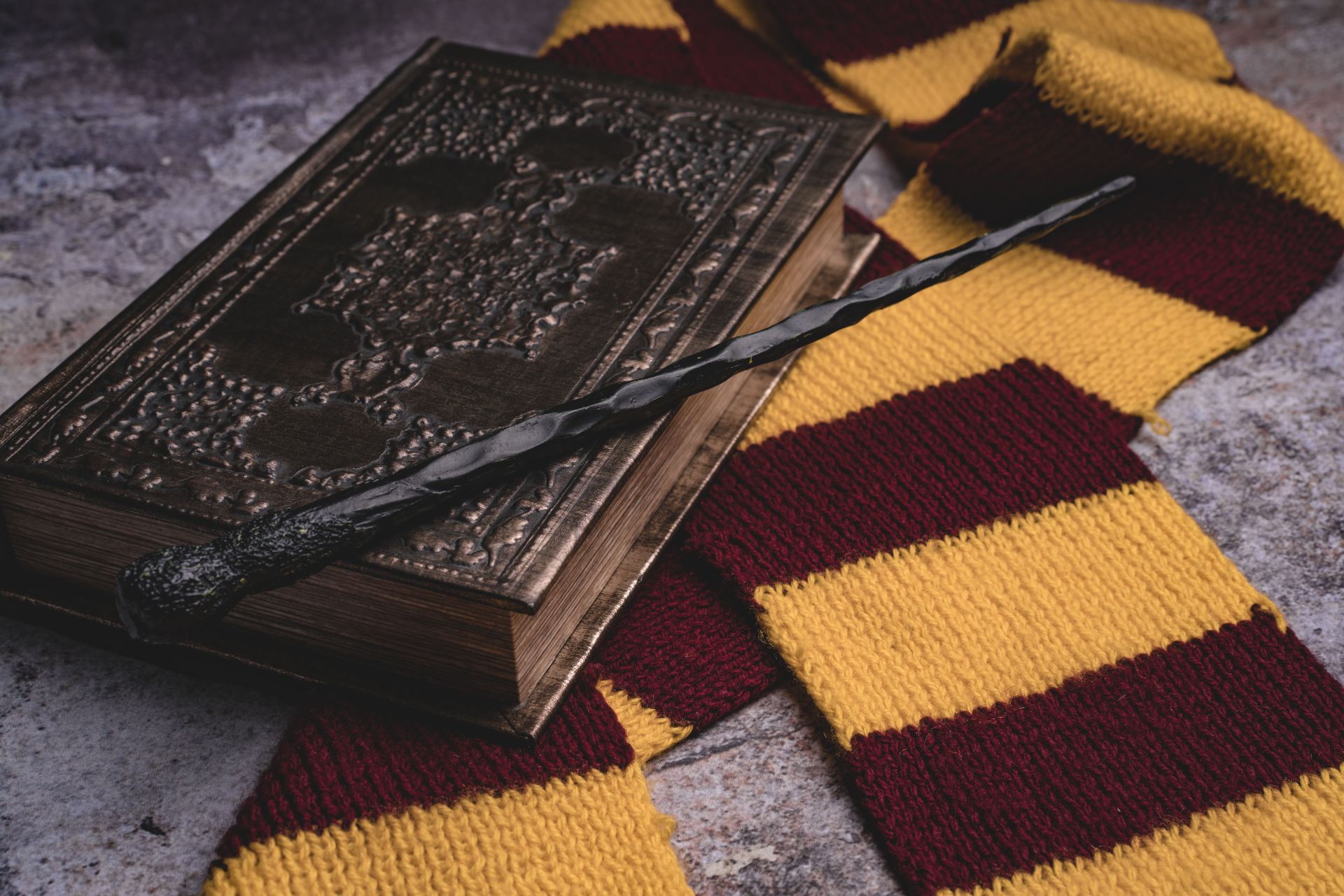 Cu cât a fost vândută la licitație prima ediție a cărții Harry Potter?