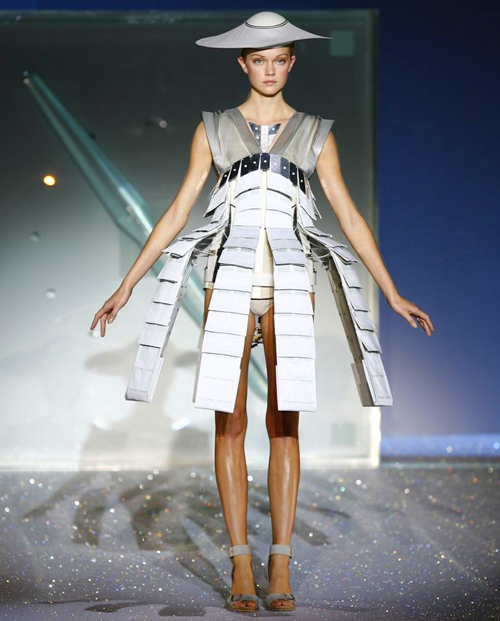 Moda viitorului: va fi hi-tech sau nu va fi deloc