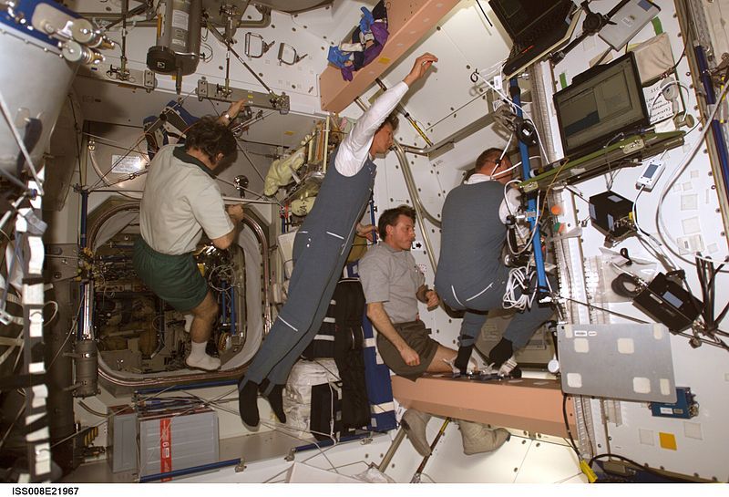 Viaţa pe Staţia Spaţială Internaţională